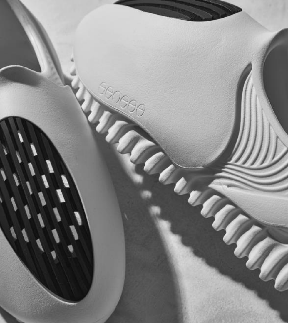 “WHALE” Foam Runner – GENEGG